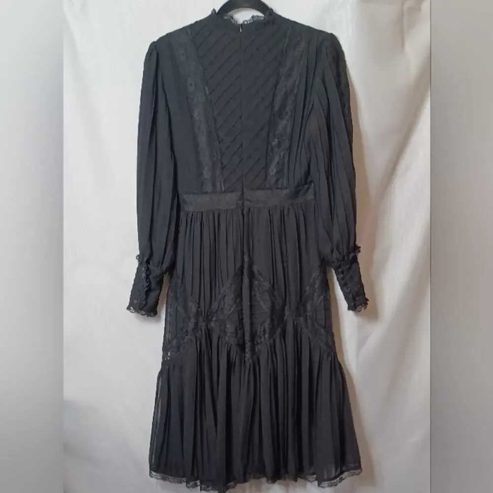 ELLIE MAKIR | Dresses | Ellie Makir New York Black Midi Dress With Lace ...